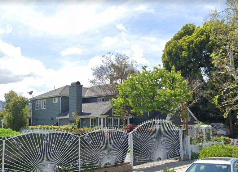 Jesse Plemons & Kirsten Dunst’s House | President House