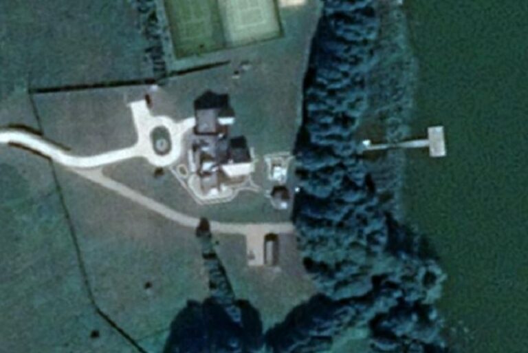 Robert Lewandowski’s House | President House