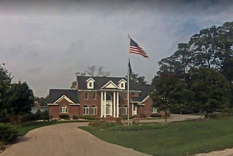 Mark Neumann’s House | President House