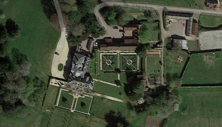 Elizabeth Olsen’s House | President House