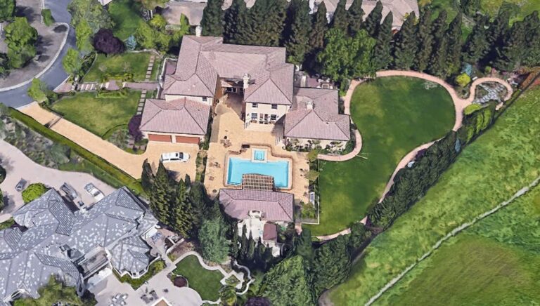 Adam Vinatieri’s House | President House